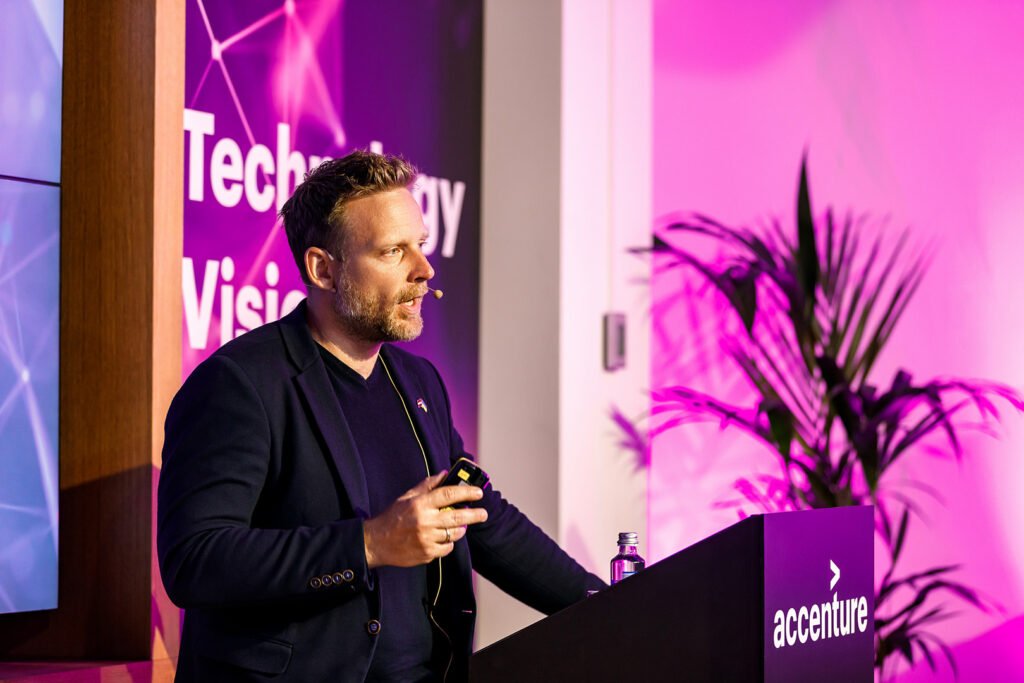 “Accenture”: “Technology Vision” Event - Chestnut. Communicating socially